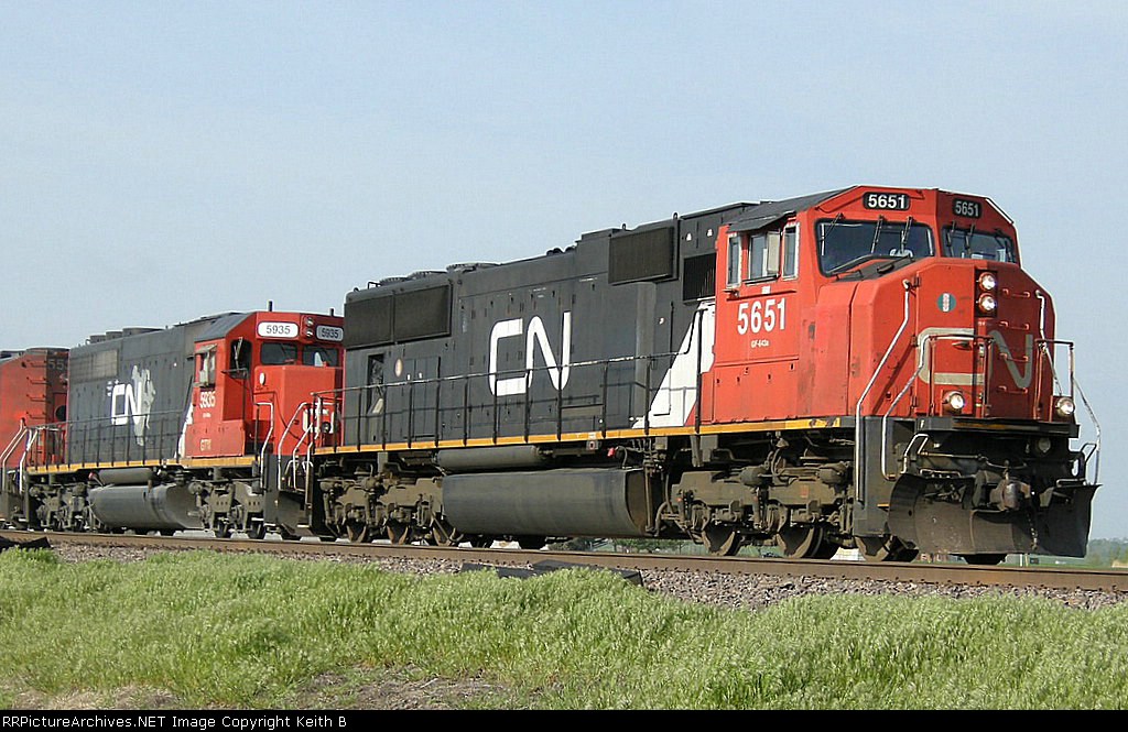CN 5651 and GTW 5835